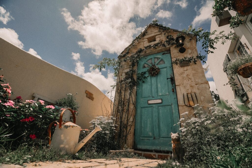 【沖縄県嘉手納町】モルタル造形で、お庭を彩りガーデニングの夢を叶える空間 - mokumo